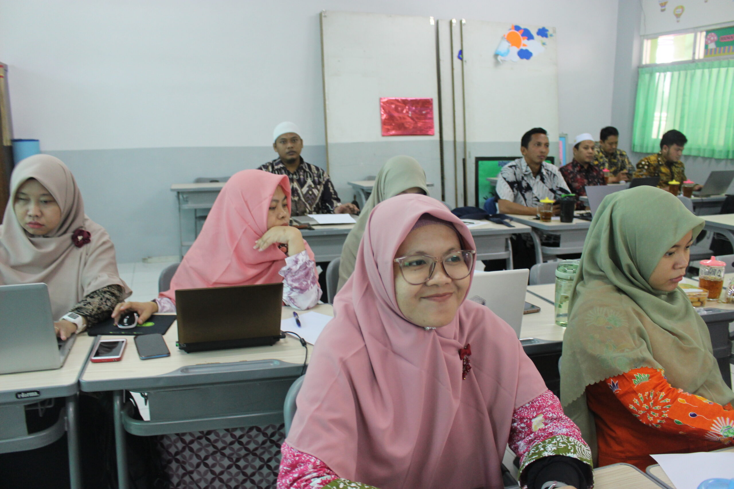 KEGIATAN WORKSHOP PELATIHAN DIFERENSIASI KURIKULUM MERDEKA – SDIT AL IMAN